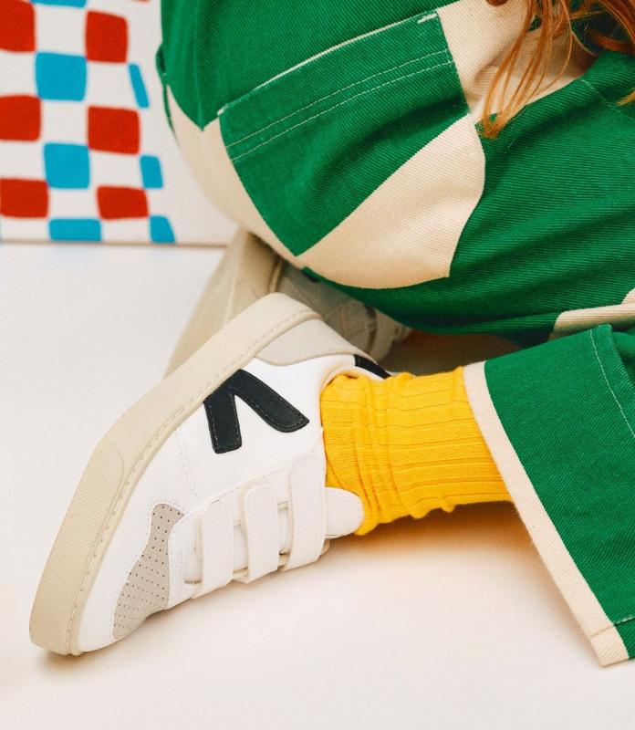 Veja Small V-10 white/black